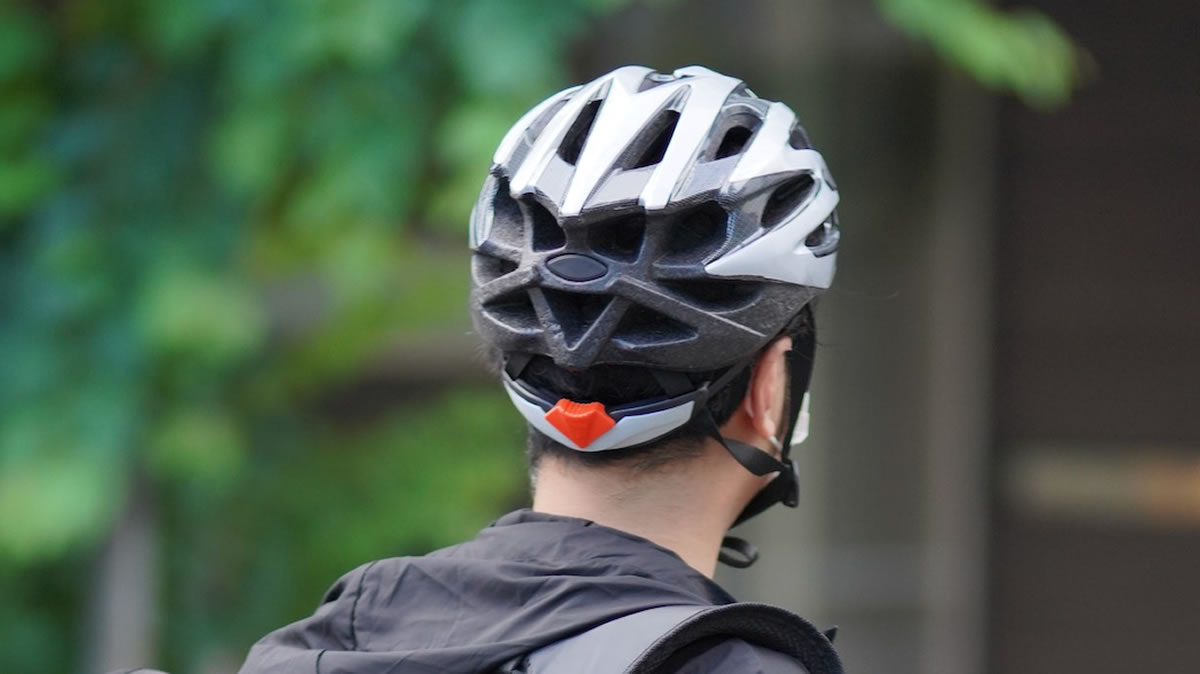 電動キックボードに乗る時のヘルメット着用について - 電動キックボードナビ（特定小型原付）